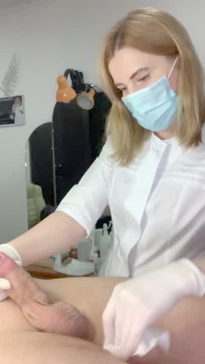 Hair Removal Master Sucked A Random Client Hd Porn 12