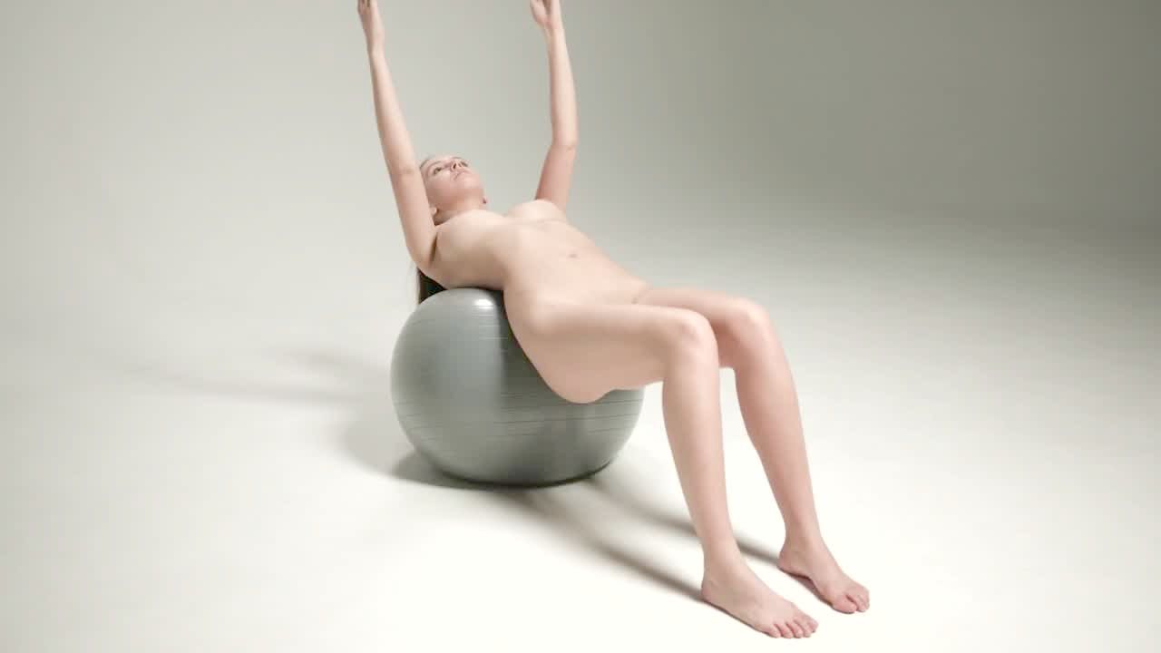 S Nude Workout