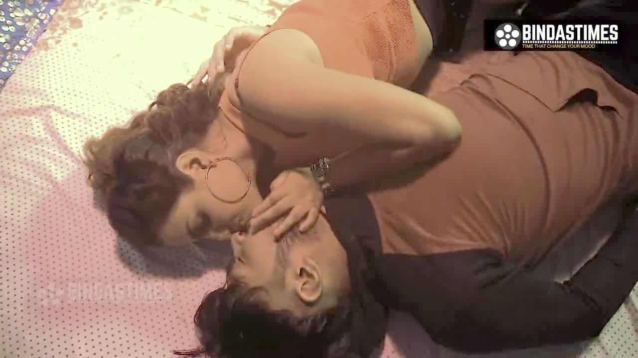 Indian Desi 2 Greatest Friends Shares Their Girlfriend In A Xxx Triple