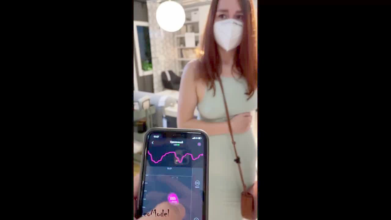Audience Presenting And Climax In The Shop Vibro Manage