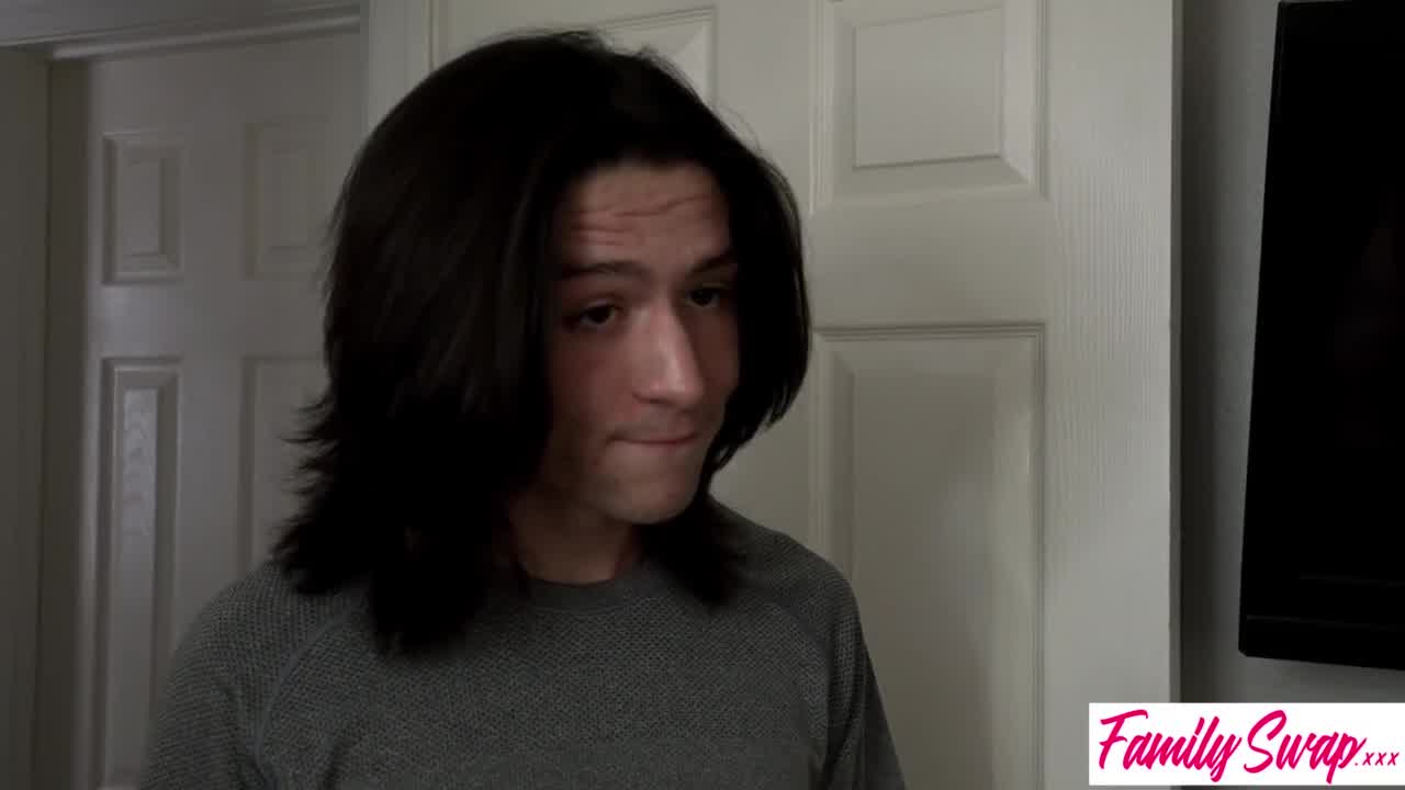 Swapmom Says Why Dont You Make Yourself Useful And Lick My Vulva S3e4