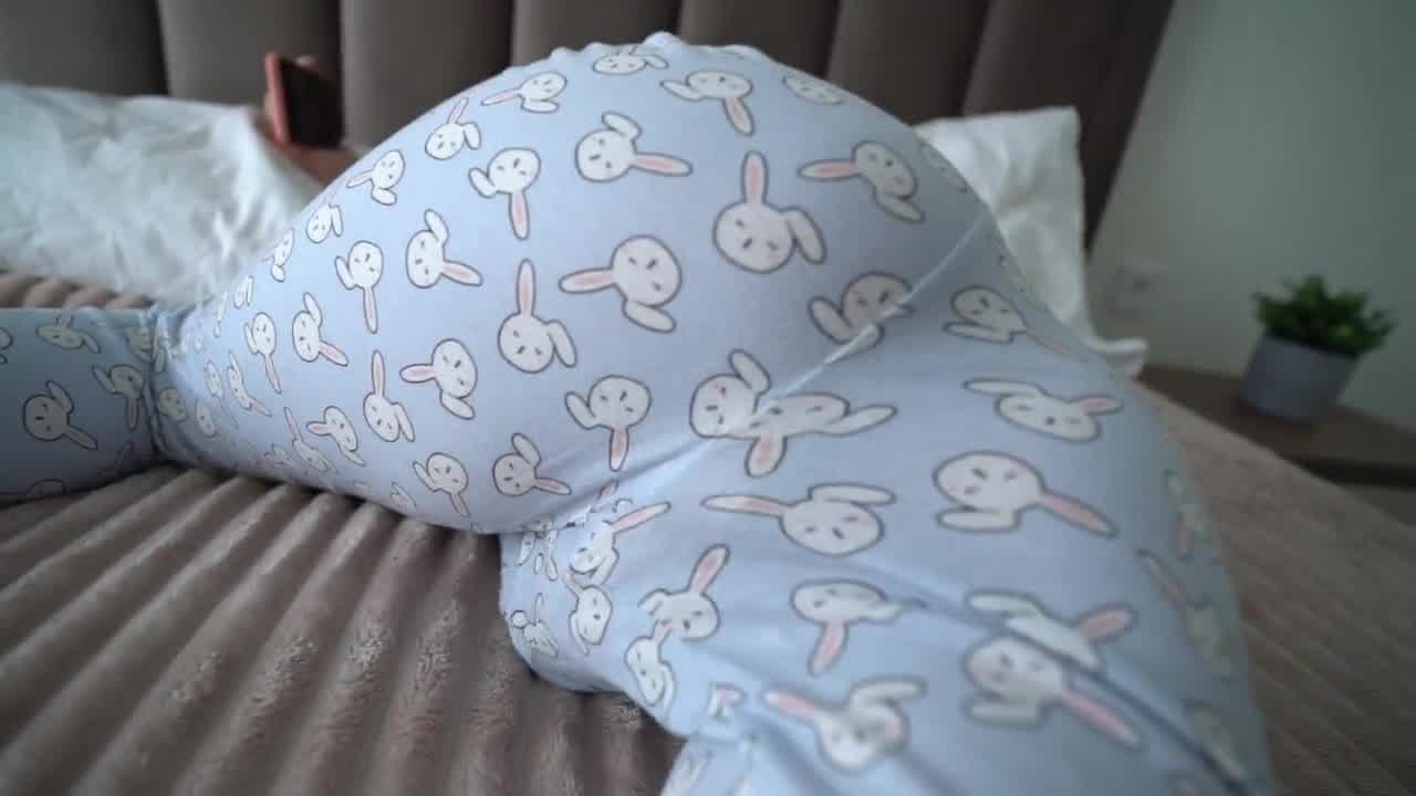 Stepmom Entices Stepson By Witnessing Pornography In Morning With Door