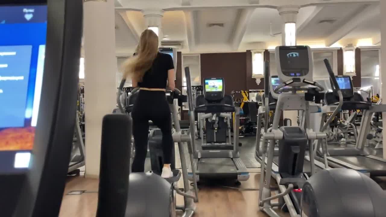 Rapid Sex In The Gym Risky Audience Sex With