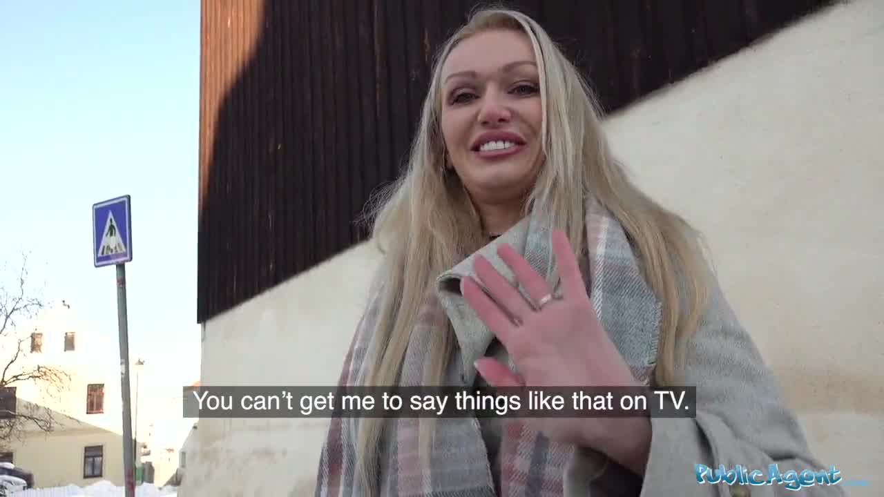 Wondrous Big Chested Cougar Housewife Amber Jayne Deep Throats A 5414