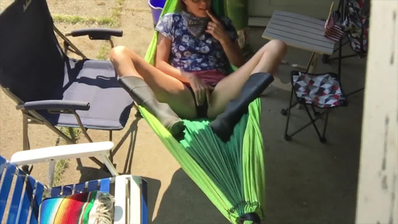 Harry Farmer Hammock Masturbation Climax Porn E3