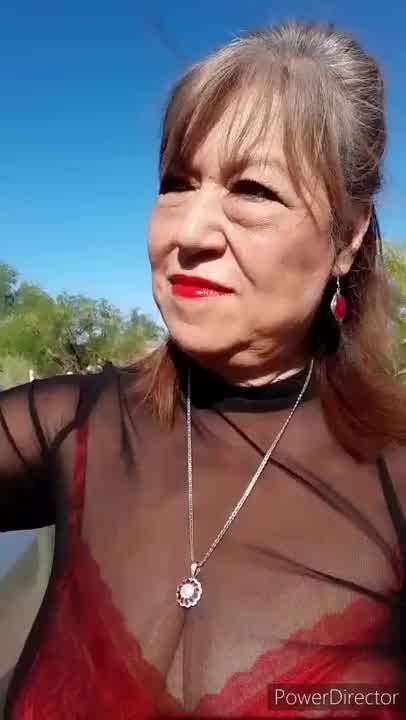 1st Attempt Urinating Outside Mid Aged Woman With Fuzzy Twat 8493
