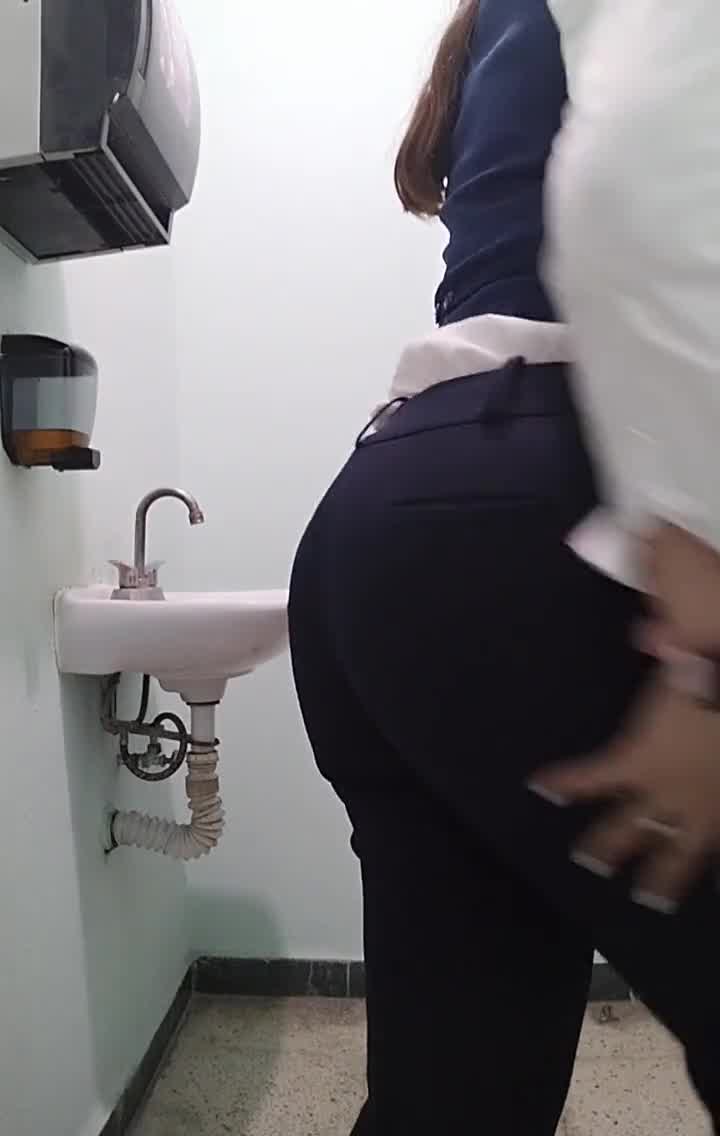 killer mexican chick with a humungous butt takes off all her clothes in the toilet in her office ...