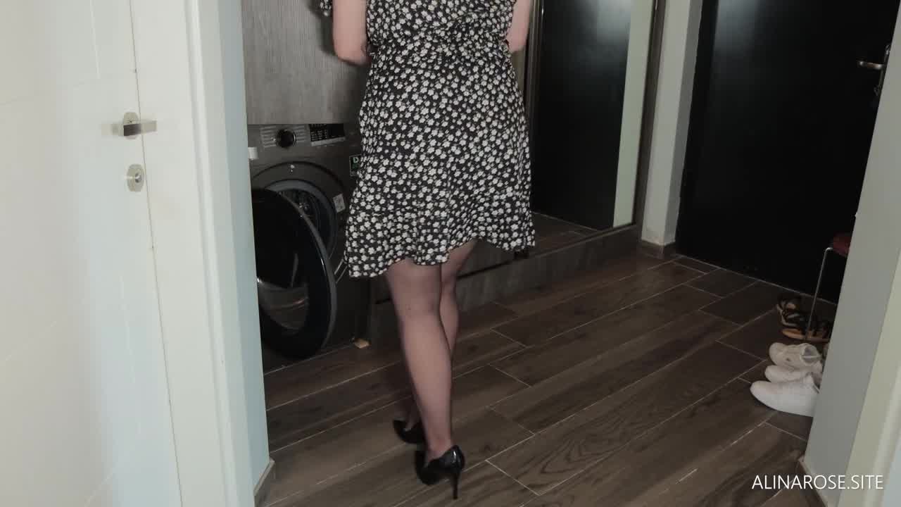 While Stepmom Was Doing Laundry I Fastened My Cock To Her Rump In