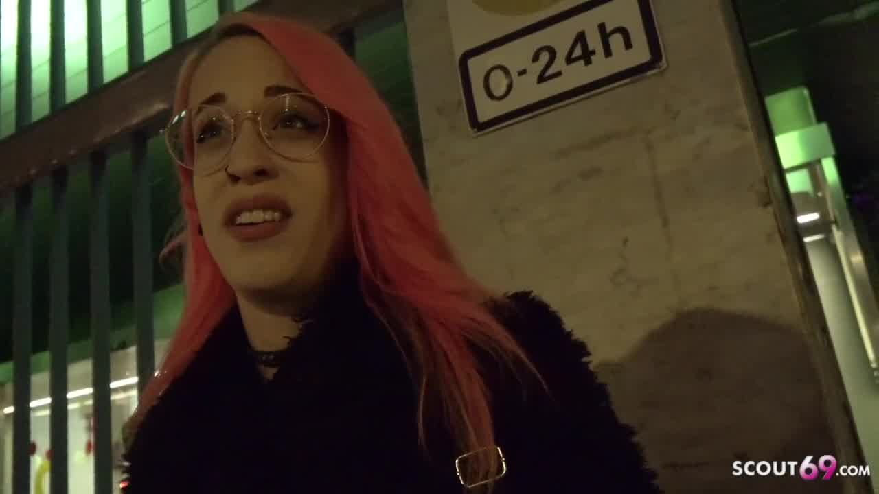Kinky Pinkish Hair Doll Pickup And Quickie For Cash