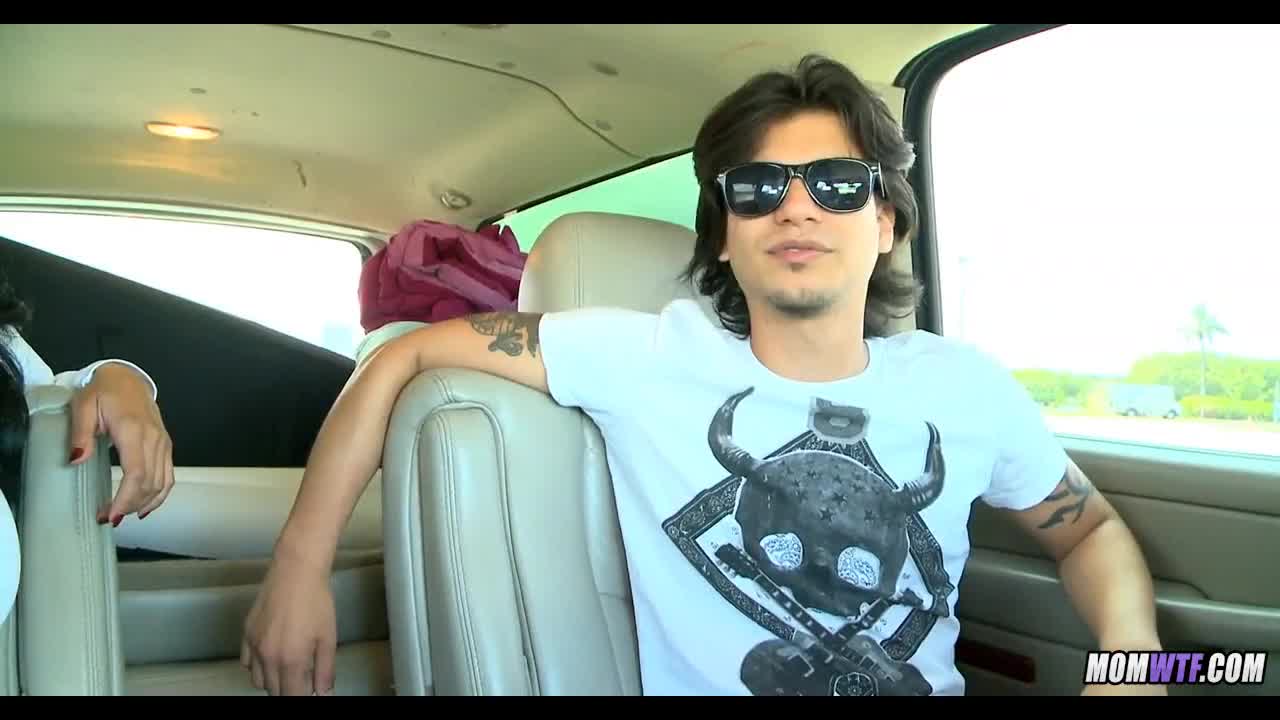 Older Women Deep Throats Dick In Back Of Suv Free Hd Porn D5