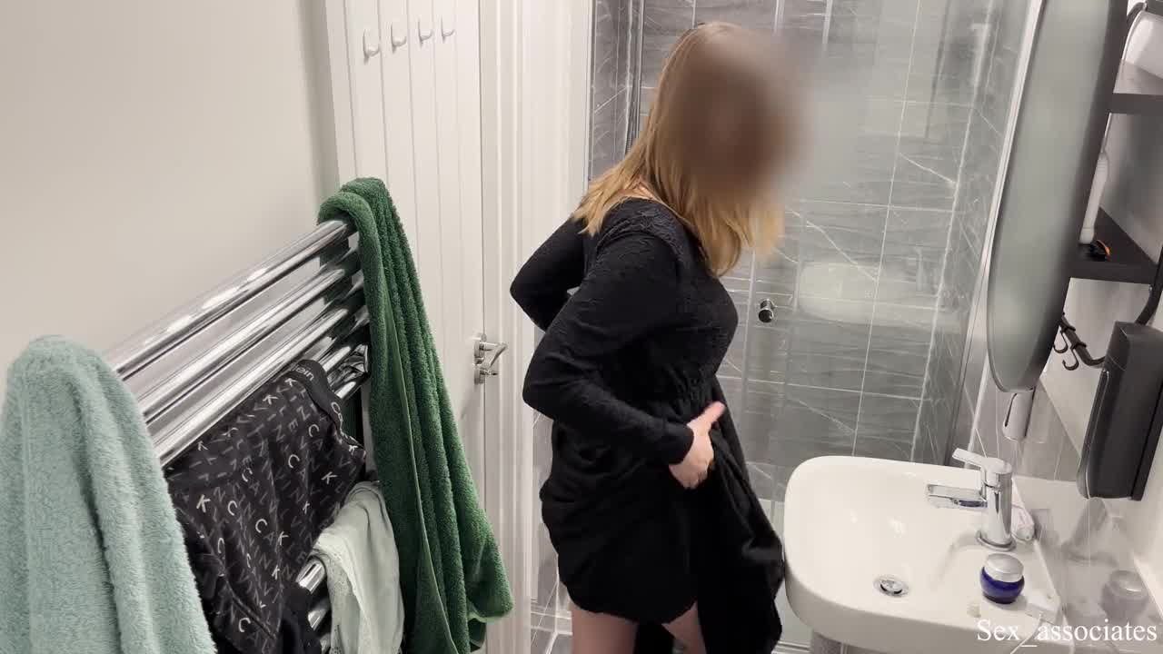 Omg Hidden Web Cam In Airbnb Room Caught Muslim Arab Nymph In Hijab