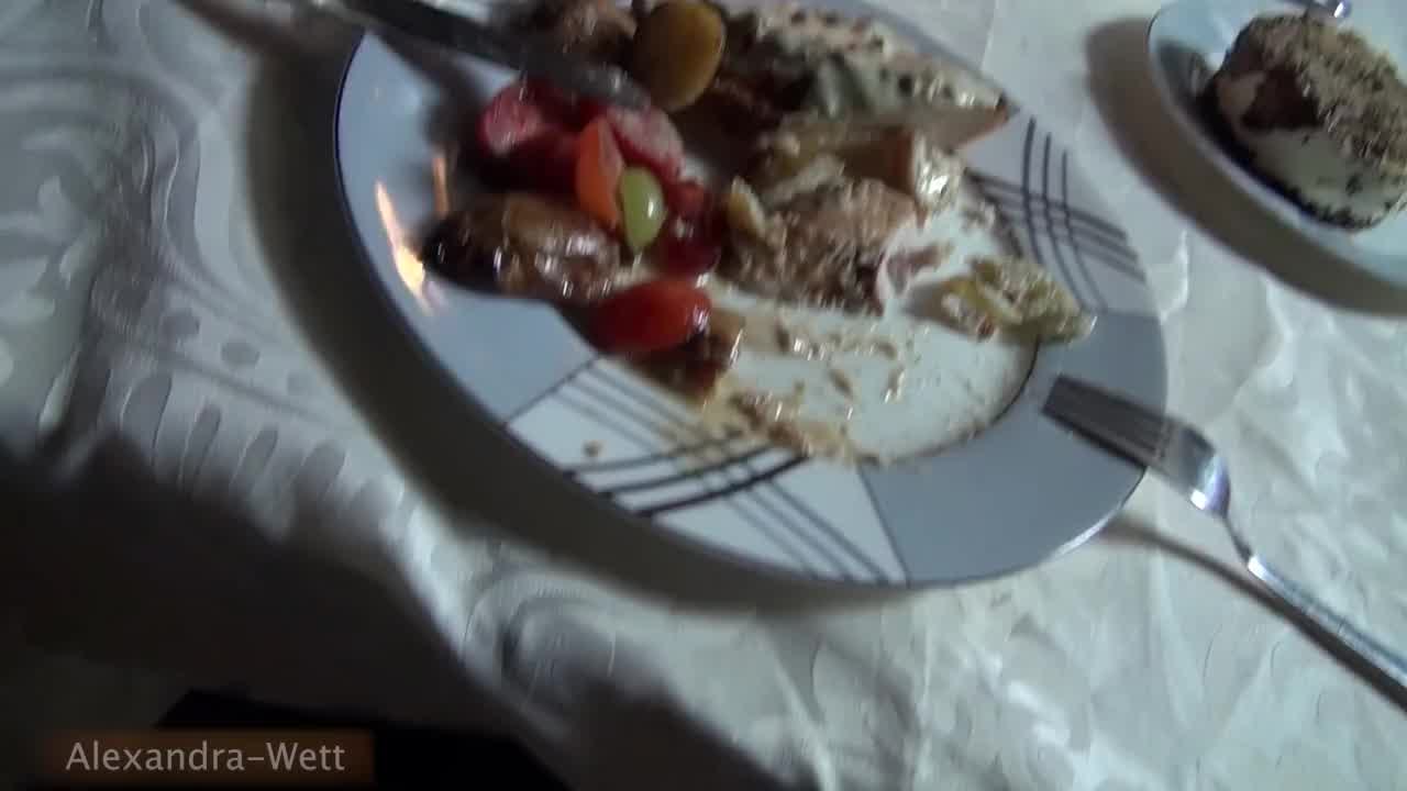 Shagged In The Middle Of The Restaurant 3 Times Make Love Sauce For Dessert