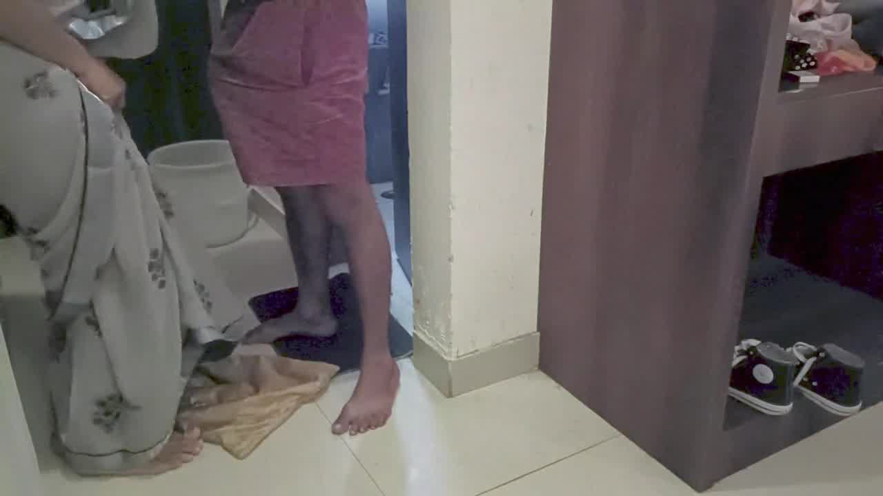 Mansion Holder Ne Kaam Wali Bai Priya Didi Ki Gaand Faad Chudai Ki Ya 1842
