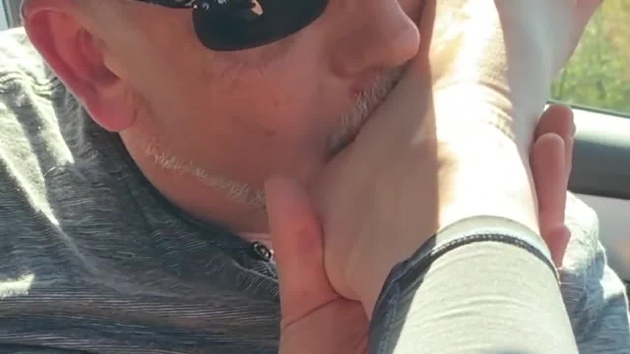 Tonguing Jizz From Soles Free Soles Tonguing Porno C9
