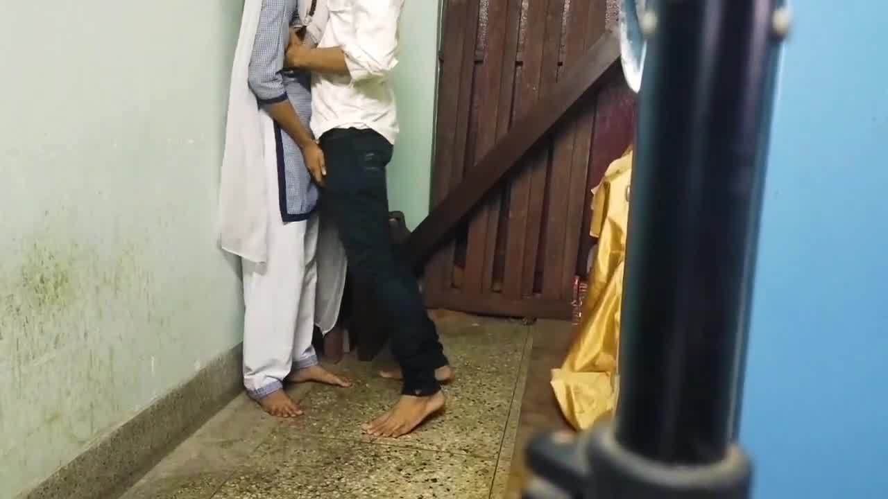School Ki Store Apartment Me Undergraduate Log Ka Karnama Hua Viral