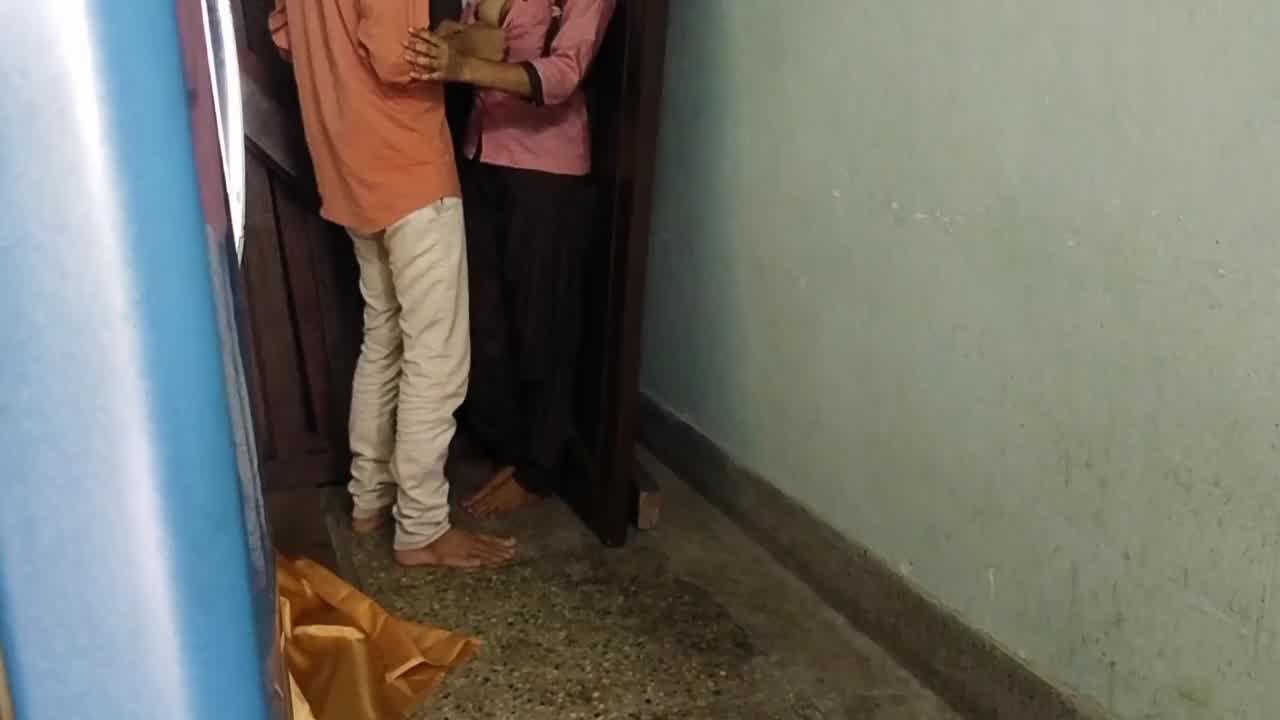 Indian Virgin College Doll Ki First Ever Time Screwing Vid