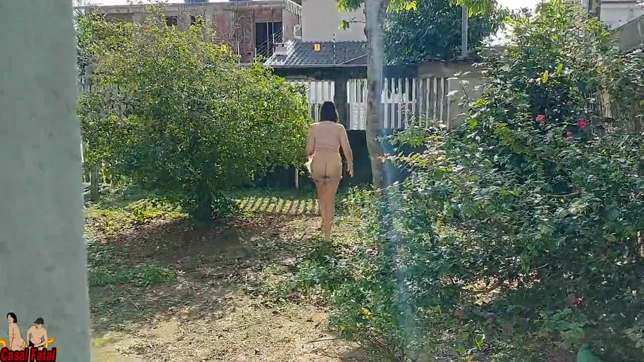 My Wife Pee Naked In Front Yard And Masturbate Me