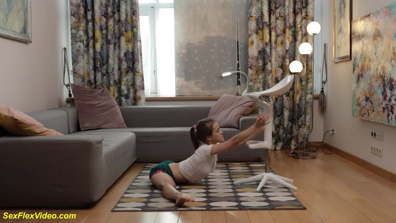 Flexi Nicole Murkovski First Ever Time Buttfuck 0270