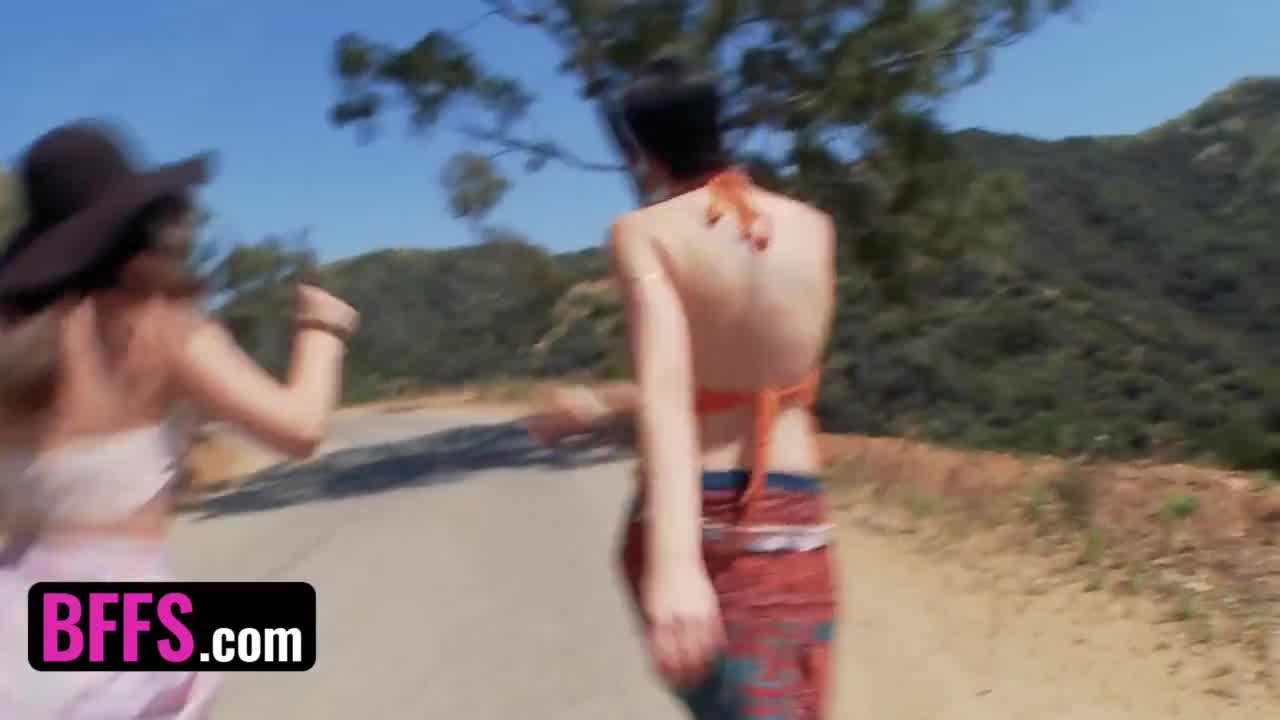 Soiree Chicks On The Way To Coachella Met A Stranger And Switch Sides Group Sex This Lucky Guy