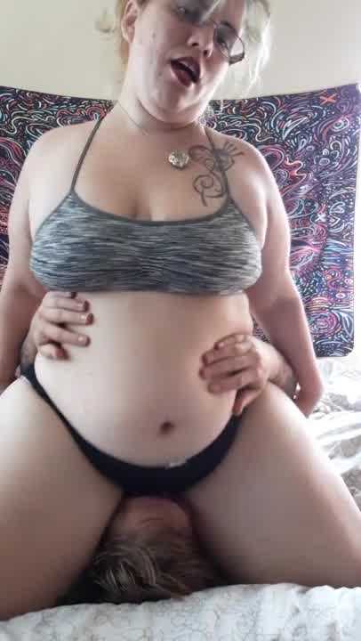 heavy punk chick face sitting - hotntubes.com