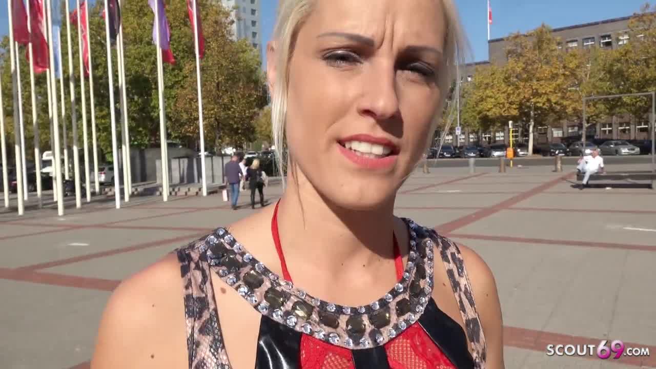 Real Pornstar Blanche Bradburry Converse To Have Sex After Event In