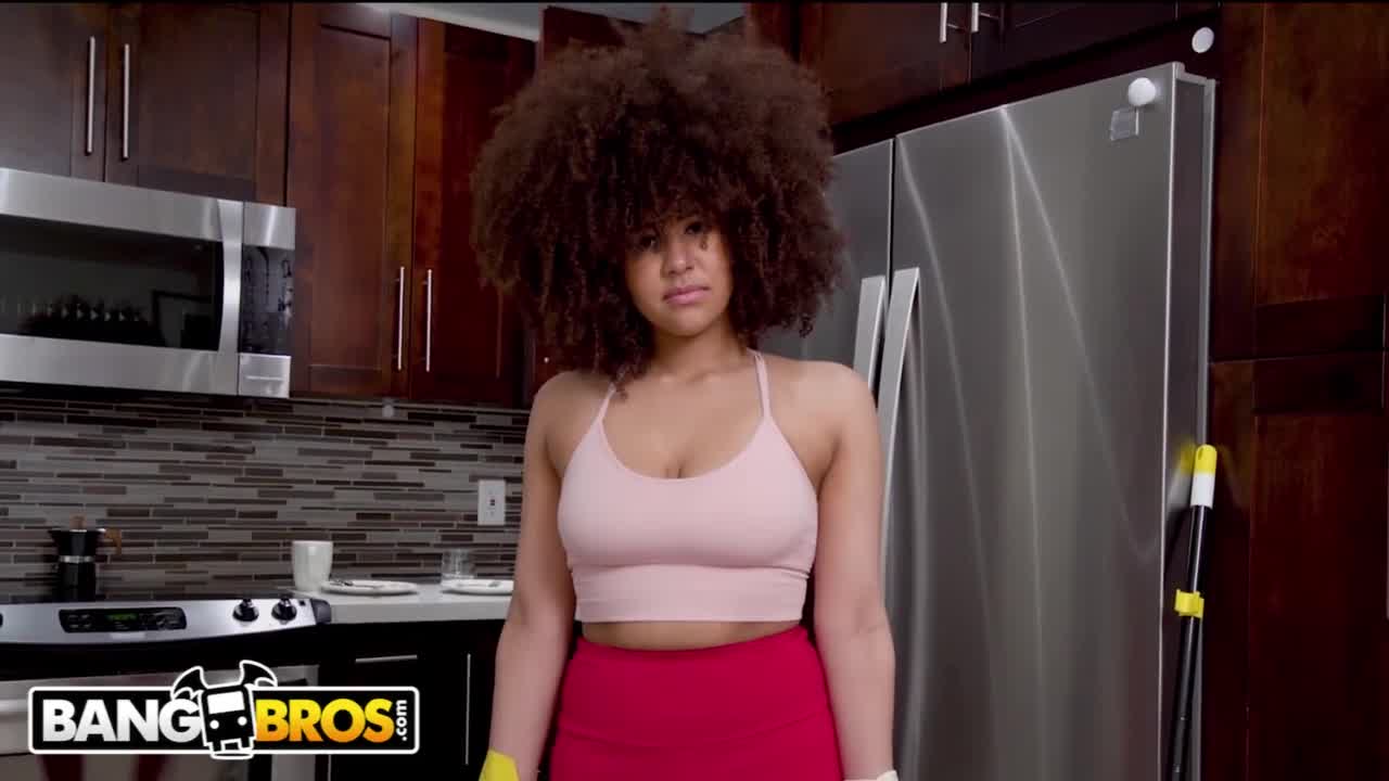 mexican maid with humungous backside ( nina diaz) goes the extra mile for customer - hotntubes.com