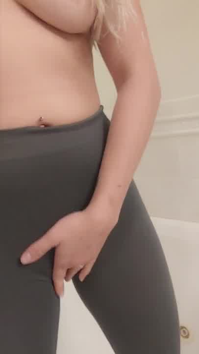 I Moist My Stretch Pants