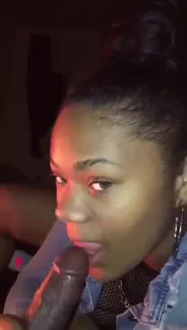 pretty eye female giving head the apex - hotntubes.com