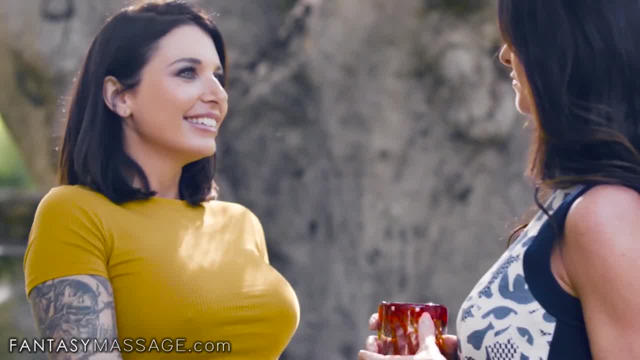 Ivy Lebelle Has Spunky Sex With Silvia Saige After Their Masseuse