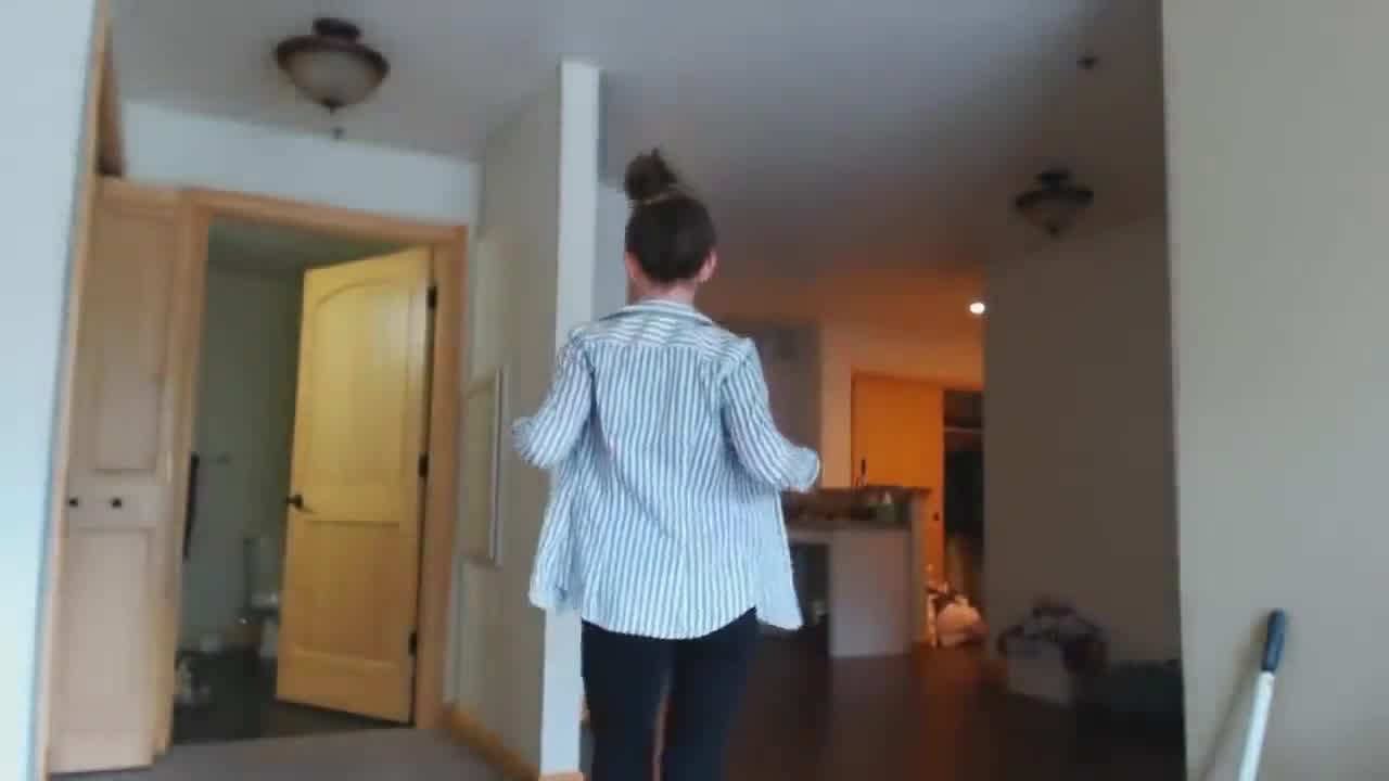 lap dance from a jaunty italian damsel - hotntubes.com