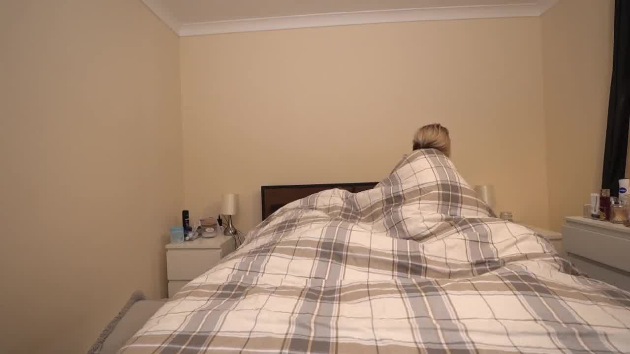 Huge Backside Stepmom Shares Couch With Stepson During Cold Night