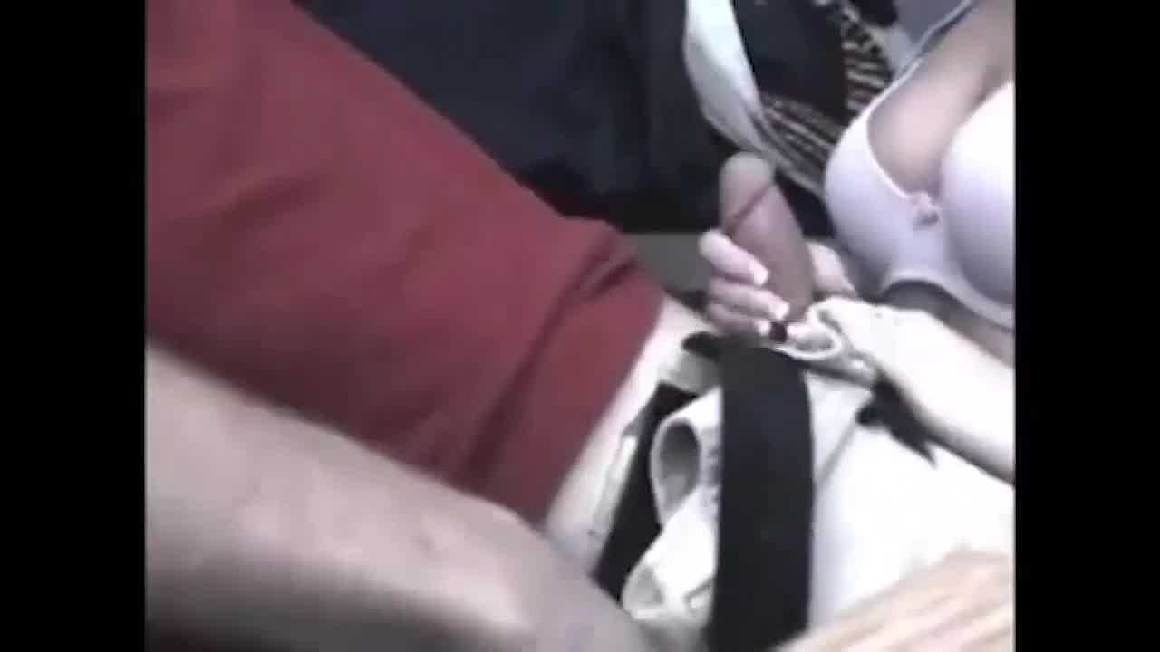 unexperienced couple bangs at home - hotntubes.com