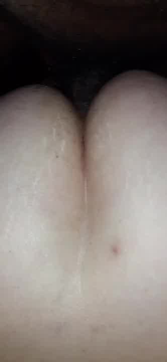 she likes it in her bootie ! - hotntubes.com