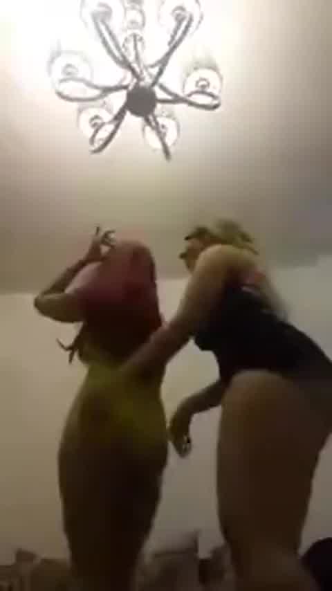 arab dance - hotntubes.com