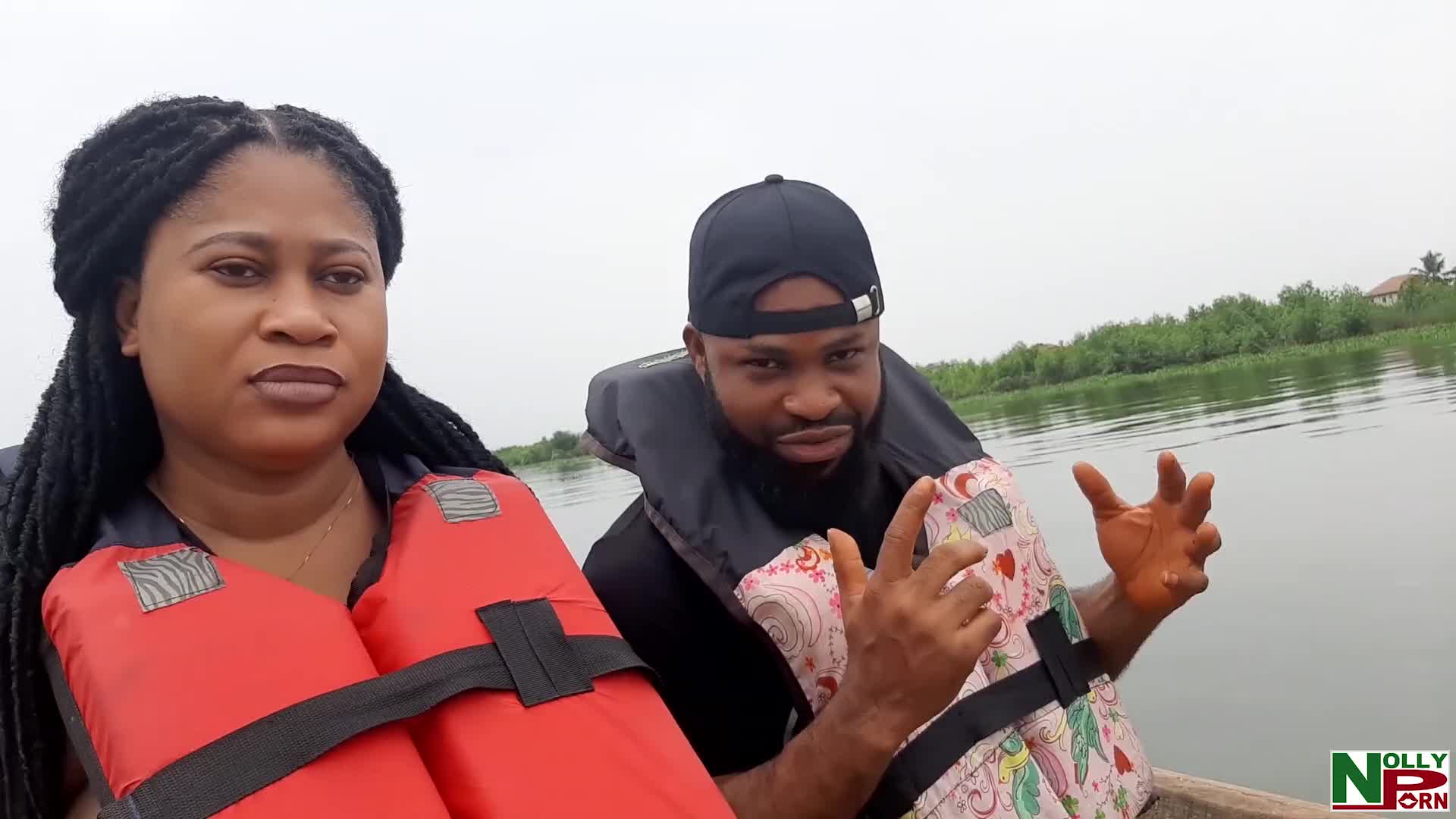 hook-up via the sea - hotntubes.com