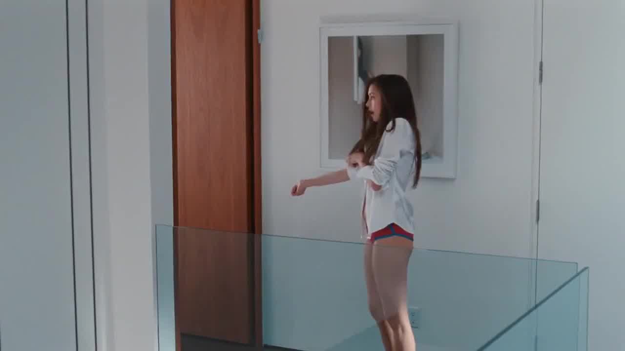 Amanda Seyfried And Julianne Moore Chloe 0597