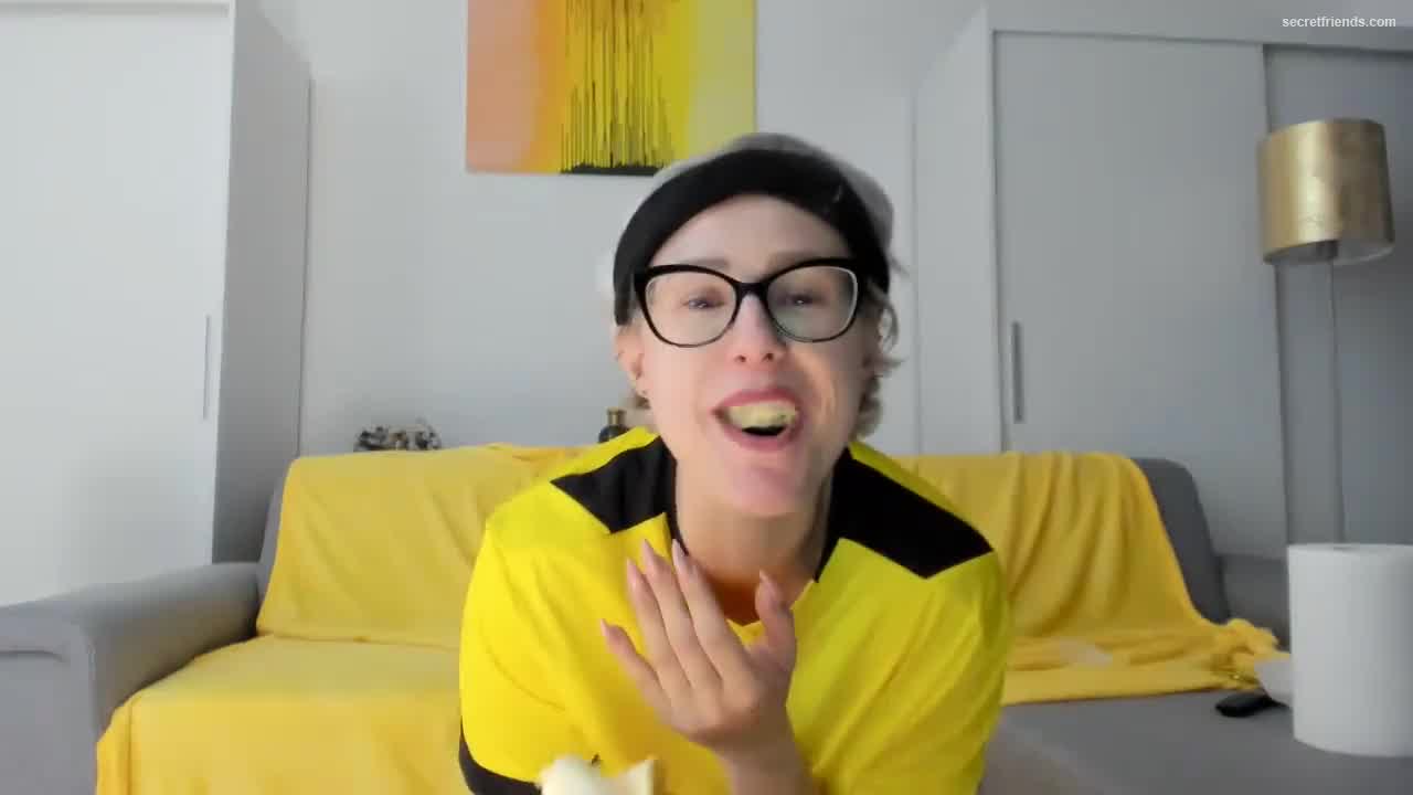 spreading live with angel wicky - hotntubes.com