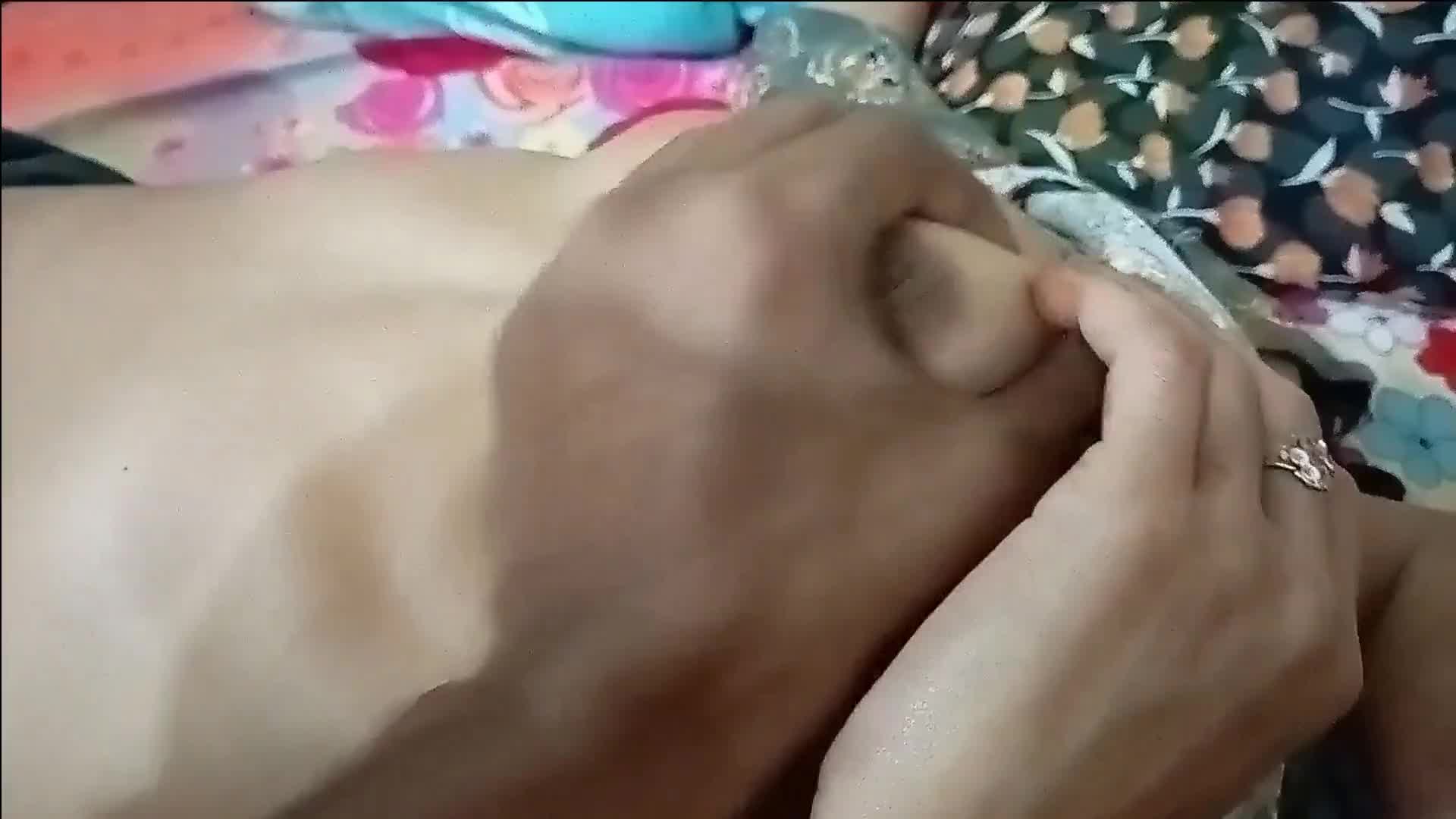 stellar indian damsels ki chut main kheera dala desi chudai - hotntubes.com